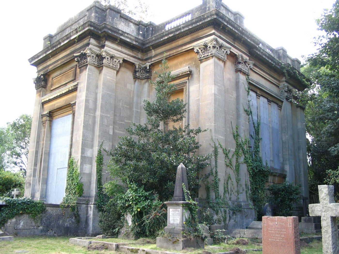 Arnos Vale Cemetery | Mann Williams